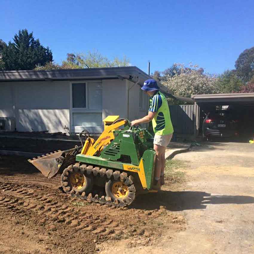 Dingo Hire Canberra ACT - Residential Earthmoving & Excavation Hire